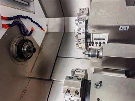 Vertical Milling Machine Cnc Servo Turret With Power Head Machine 5 Axis Cnc Machine Tool And