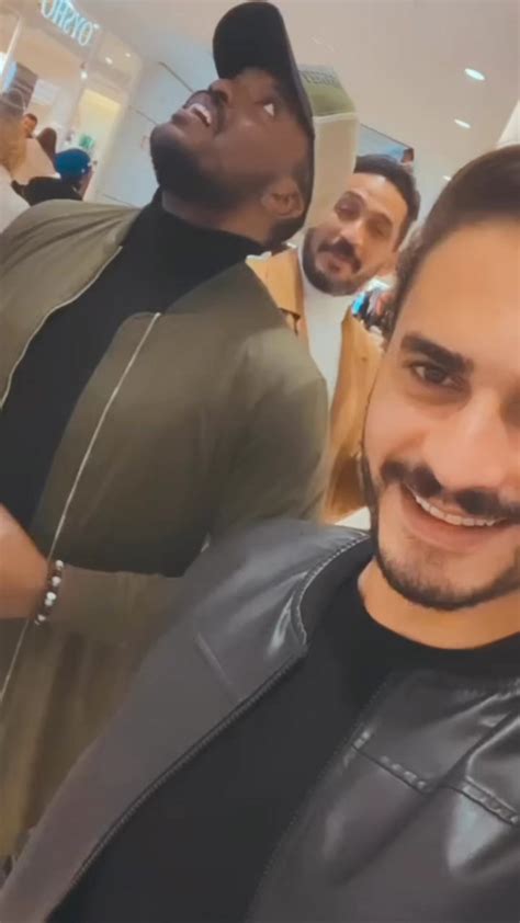 ‎أحمد في زيــارة لـ عفاف في الصيدلية مشهد من مشاهد الحلقة الرابعة عشر