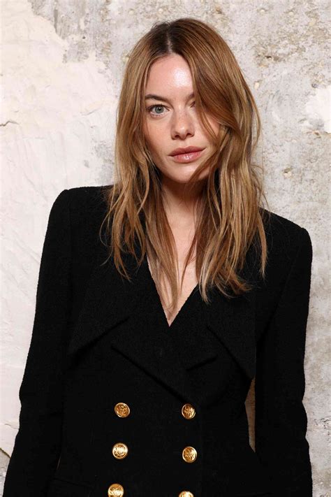 25 Chic French Girl Bangs For Inspiration