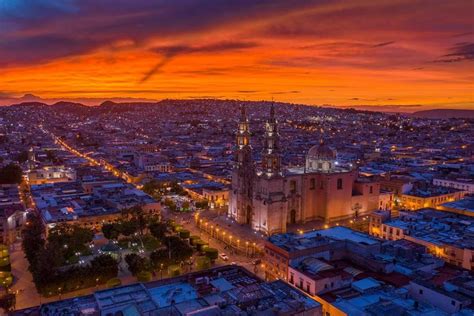 Pin By Ileos Osornio On Lagos De Moreno Jalisco Paris Skyline