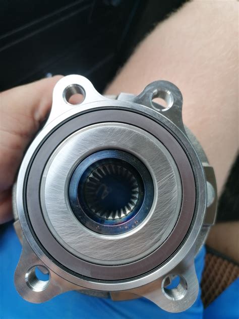 Передняя ступица! — Toyota Corolla (140/150), 1,6 л, 2010 года ...