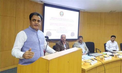 Varsities In All Districts Soon Uvce Vtu To Be On Par With Iit