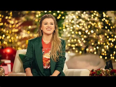 kelly clarkson addresses recent weight loss saying she doesn t have