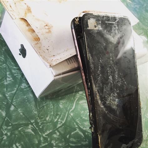 Apple User Says Iphone 7 Exploded Just Like The Samsung Galaxy Note 7 Softpedia