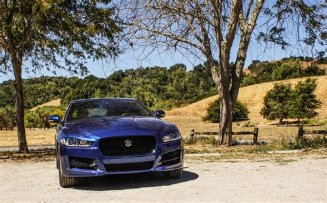 Xe Brings Jaguar Style To Compact Sport Sedan Cnet