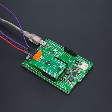 I2C Isolator 7 Click