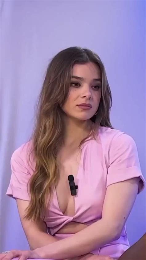 Hailee Steinfeld R Jerkofftoceleb