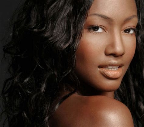 Thumbs Pro Perfect Black Beauty Nichole Galicia