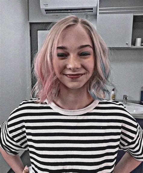 Harley Quinn on Twitter: "Enid has joined 𝐓𝐈𝐍𝐃𝐄𝐑. ♡ to know whether she ...