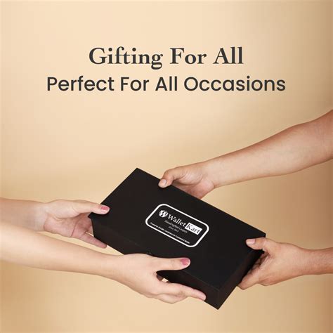 Load Image Into Gallery Viewer Personalized Leather Name Keychain For