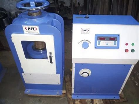 Digital Compression Testing Machine 5000 Kn 3 Gauge Capacity 100 5000KN At 180000 Piece In