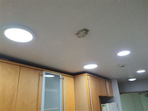 학원 콘센트증설 오피스텔 전등설비 및 콘센트교체 아파트 전등설비 및 콘센트 스위치교체 실링팬설치 서울특별시 관악구 봉천동 주택수리종합 당근 비즈 소식