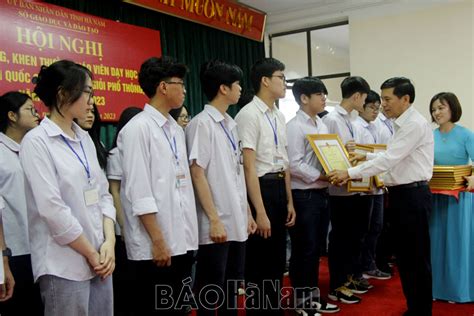 Hội Khuyến học tỉnh Hà Nam lá cờ đầu trong phong trào khuyến học khuyến tài Việt Nam