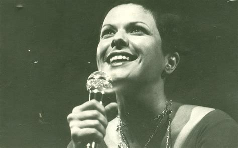 Elis Regina Nos 77 Anos Da Cantora O Que Vem Por Aí Tangerina