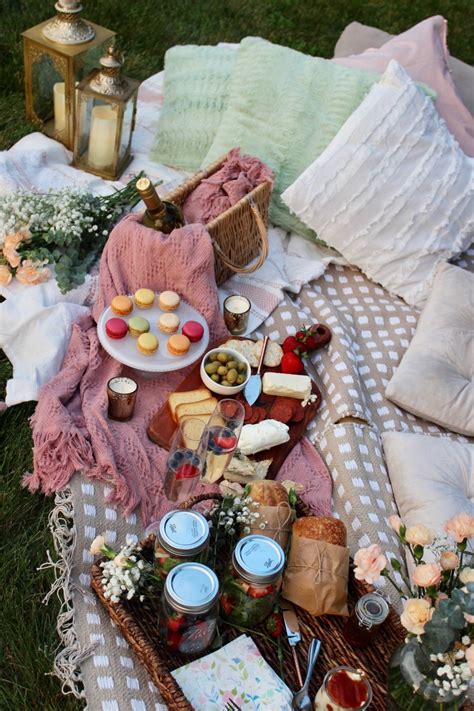 Date Night Picnic At Home Zheelicious