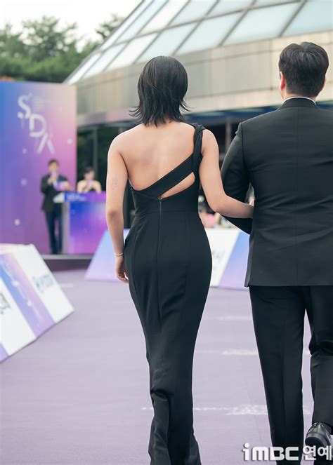 [포토] 설인아 타투 반전 뒤태