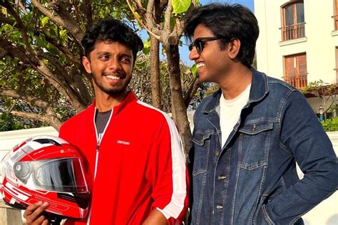 Praveen Saravanan On Linkedin Ai Salesautomation Entrepreneurship Producthunt Throwback