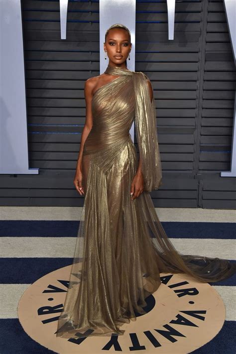 The 31 Most Naked Celebrity Dresses Of 2018 Celebrity Dresses Naked