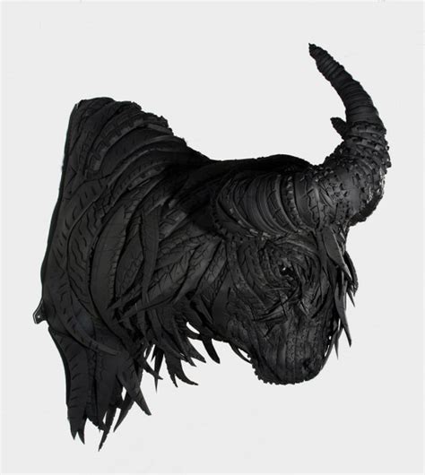 Yong Ho Ji Et Ses Sculptures Mythologiques à Base De Pneus