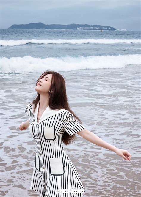 China Entertainment News Michelle Chen Covers Fashion Magazine
