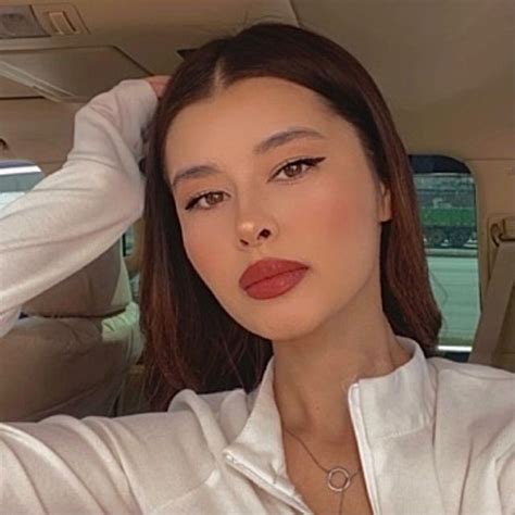 Ri 🦋 Yumvxx On Threads