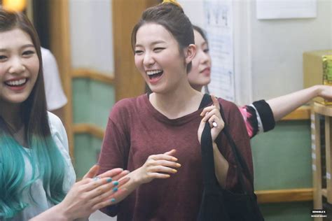 레드벨벳 슬기 긴머리 Vs 묶은 머리 인스티즈 Instiz 인티포털 카테고리