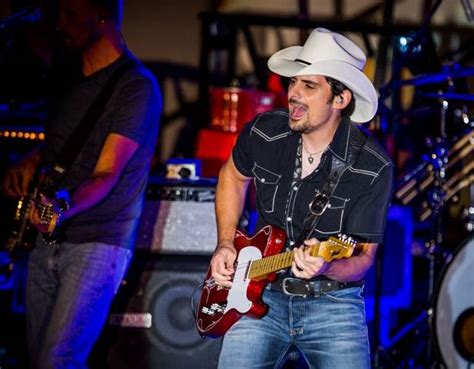 Brad Paisley Moonshine In The Trunk