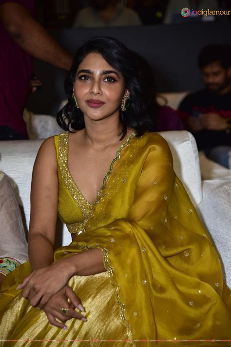 Aishwarya Lekshmi Actress Hd Photosimagespics And Stills Indiglamour