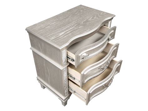 Tamara Silver Traditional Bed With Led Light