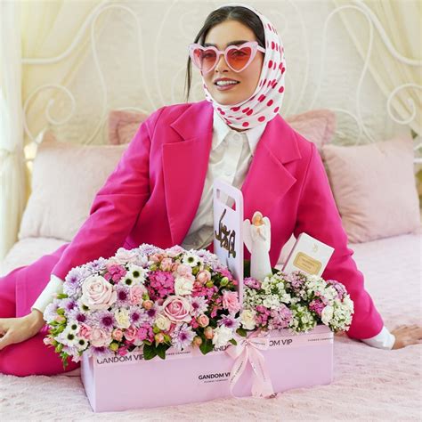 خرید گل روز مادر هدیه روز مادر دسته گل روز مادر گندم Vip