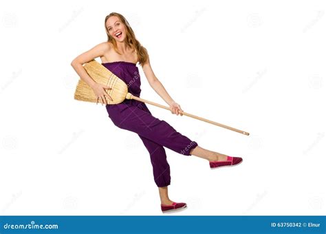 La Casalinga Con La Scopa Isolata Su Bianco Fotografia Stock Immagine Di Portiere Femmina