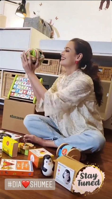 Dia Mirza Feet Photos Sexy Feets Celeb Feets