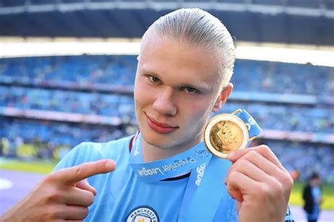 انتخاب جالب هالند از میان پای راست رونالدو و پای چپ مسی فوتبالی