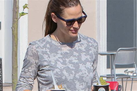 Wholesome Facts About Jennifer Garner