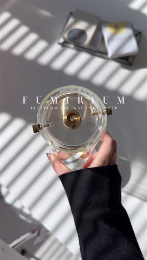 오로리 오랜만에 주방에서 바라보는 거실 📸 그리고 최근에 제 계정을 세심하게 봐주셨던 팔로워 분들 덕분에 🙏🏻 모르고 지나갈 뻔한 일을 알게 된 사건 하나가 있었는데요