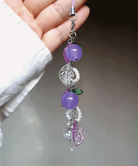 블루베리 키링 폰줄 군번줄 책갈피 휴대폰 부착 하트 고리 과일 원석 보라색 퍼플 바이올렛 체인 하트 진주 비즈 나뭇잎 꽃잎 북마크 감성 선물 에어팟 원석 버즈 스트랩 에이블리