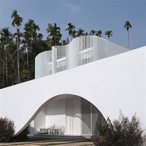 3dor Concepts Frames Home In India With An Industrial Steel Frame
