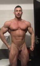 PRO BODYBUILDER S NAKED FLEX ThisVid
