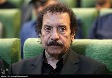 جواد یساری خواننده قدیمی در مراسم ترحیم آرش میراحمدی عکس