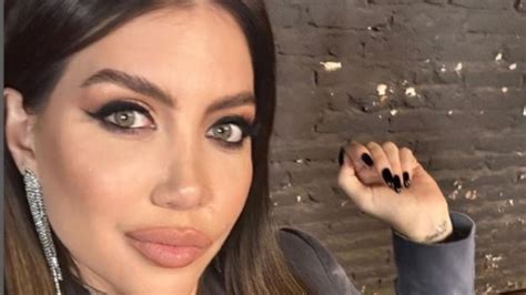 Wanda Nara Mostra Il Lato B E Infiamma I Social