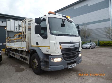 Road Marker Post Type 8b Near Side Blakedale