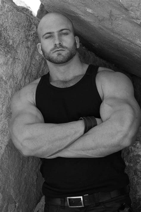 Bodybuilder And Muscle Men — Cdnlifter27 Darryn Richards