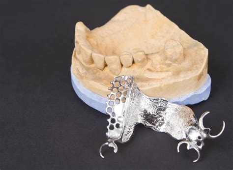 100 Prothetics Pictures