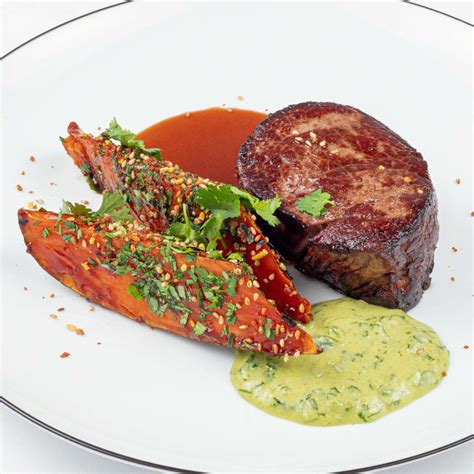 Филе миньон батат чёрный перец из ресторана Pinskiyandco