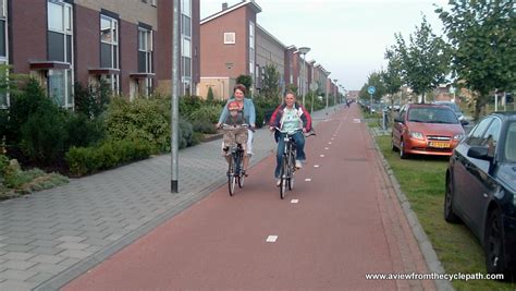 a view from the cycle path how bidirectional cycle paths improve