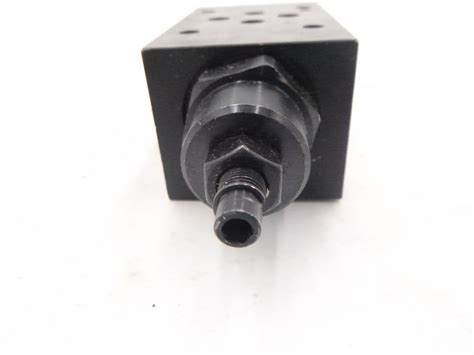 Vickers By Danfoss Dgmfn3ya2w41 Stack Flow Hydraulic Control Valve