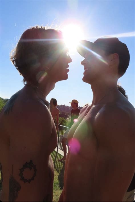 Alexis Superfans Shirtless Male Celebs Vinnie Hacker And Noah Beck Shirtless Pics