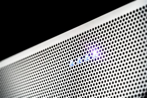 Clearone Debuts Patented Ceiling Tile Beamforming Mic Array — Av Technology
