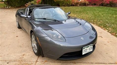 Grey Tesla Roadster