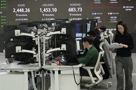 asian stocks mostly up after us tech rally